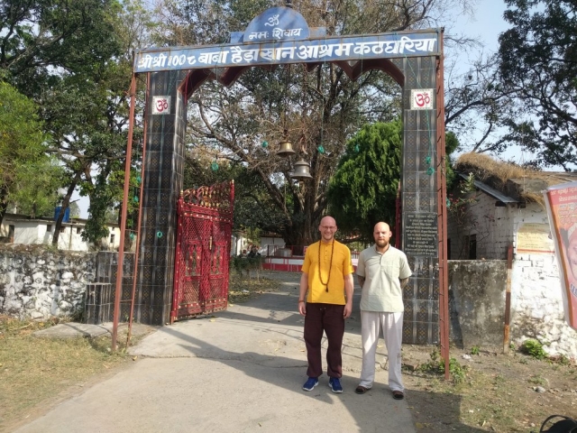 A Journey to India - Part 5 - Haidakhan Baba - Maldorma.com