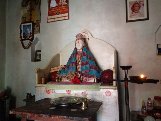 A Journey to India - Part 5 - Haidakhan Baba - Maldorma.com